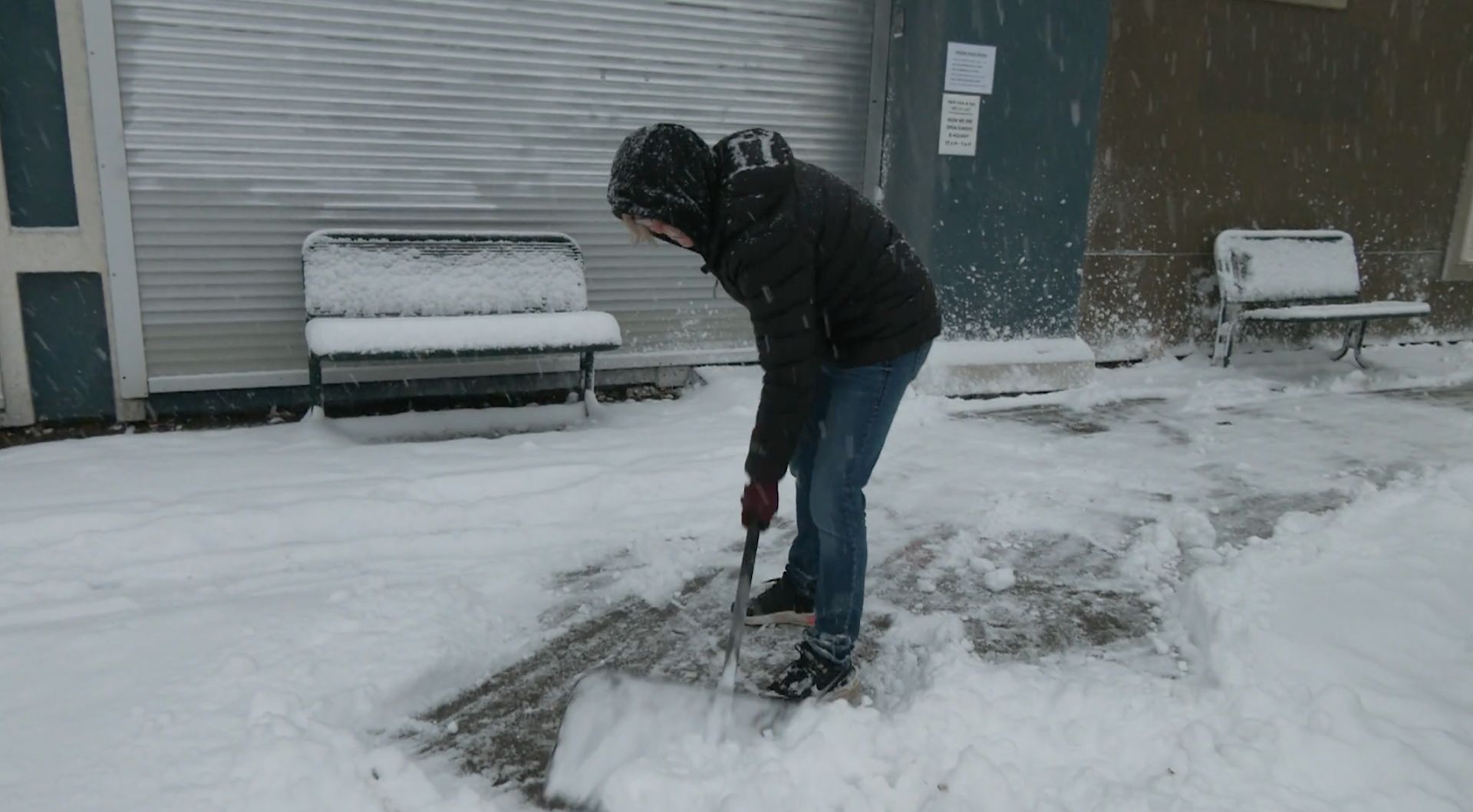 Heart attack risk: Be aware of your health while shovelling heavy snow ...
