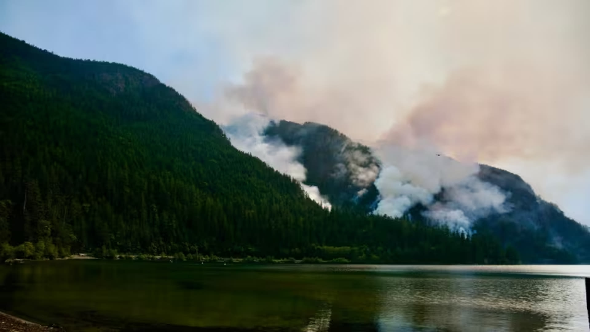 New evacuation orders issued as battle against wildfires continues in B ...