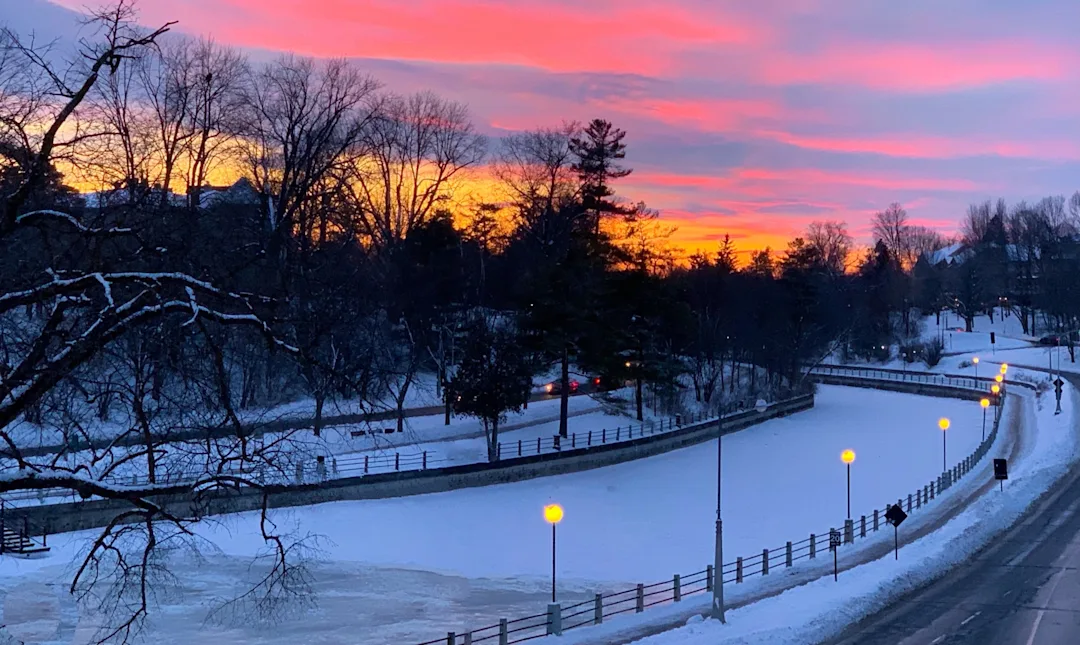 La patinoire du canal Rideau enfin ouverte - MétéoMédia