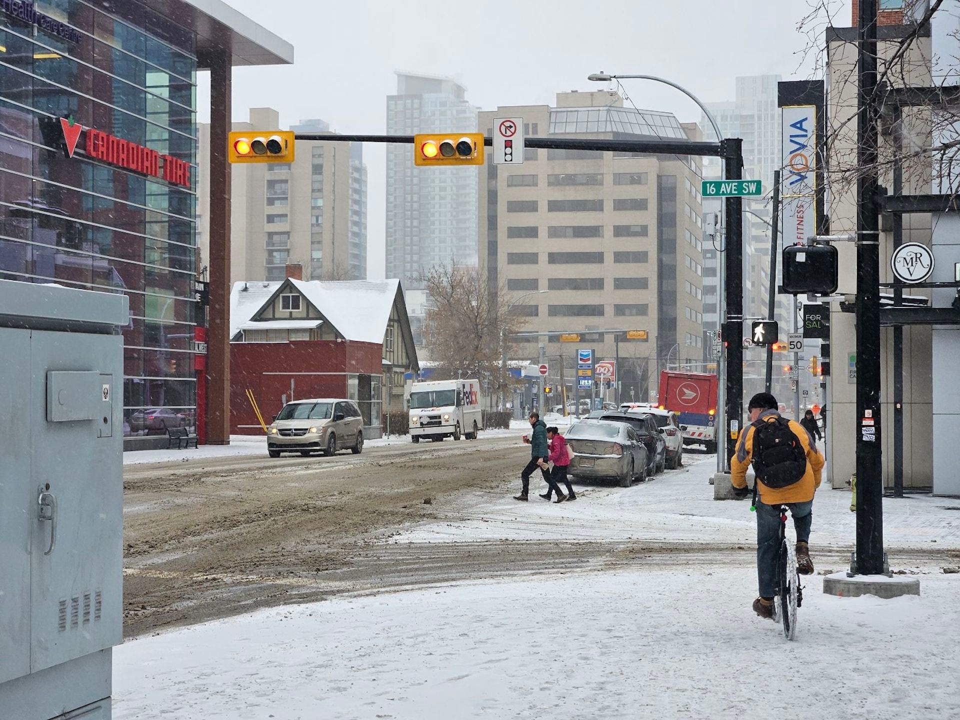 Swath of heavy snow will bring treacherous travel in southern Alberta ...