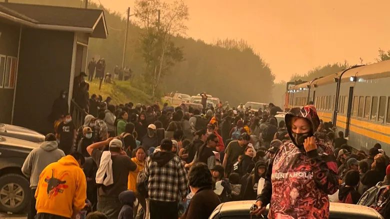 'Virtually everyone out' as wildfire nears Mathias Colomb Cree Nation ...
