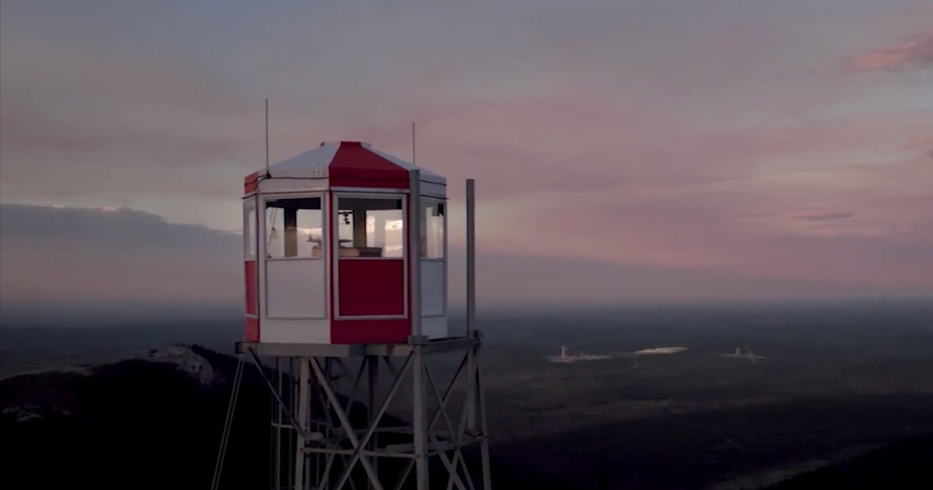 What it's like to work in Canada's fire towers - The Weather Network