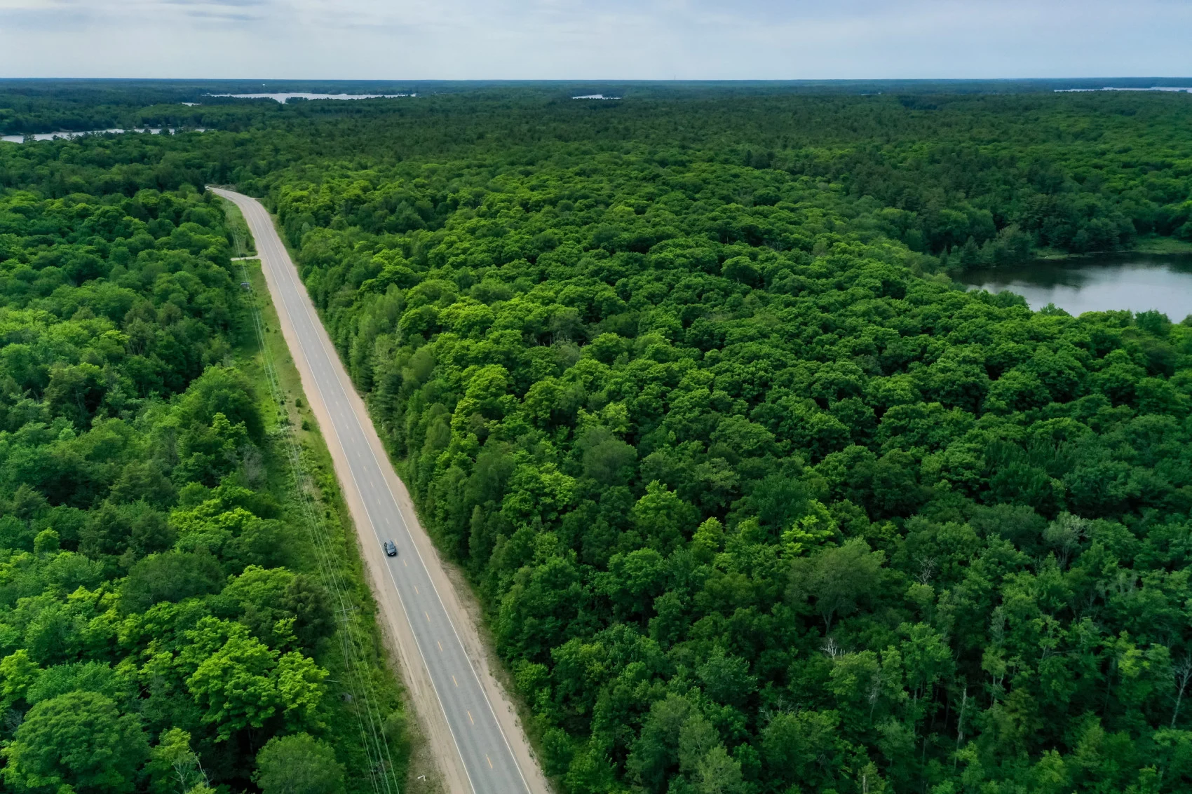YouTubers show us what it's like to live off-grid at a remote Ontario ...