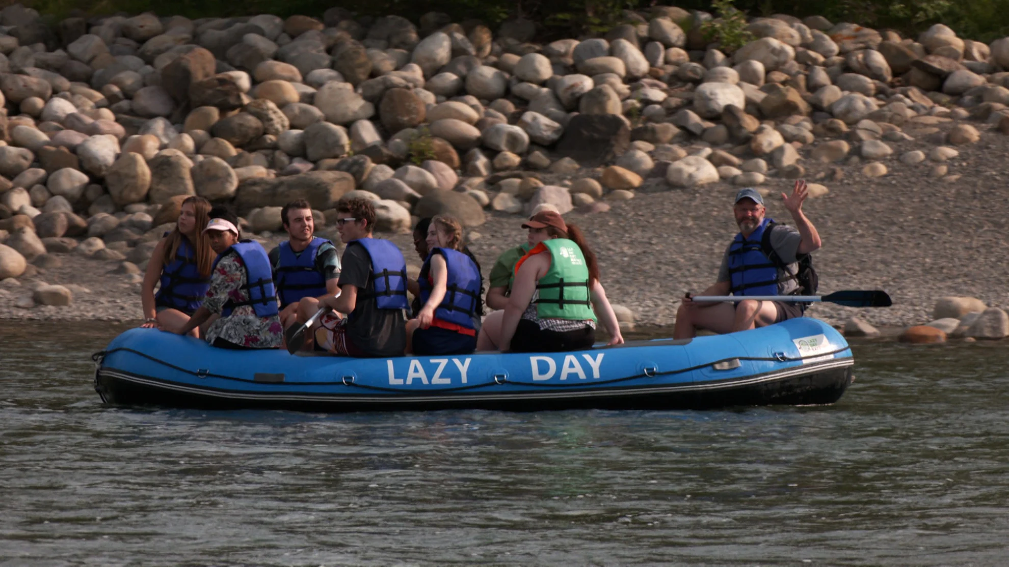 Life on the water: A glimpse into houseboat living year-round in Canada ...