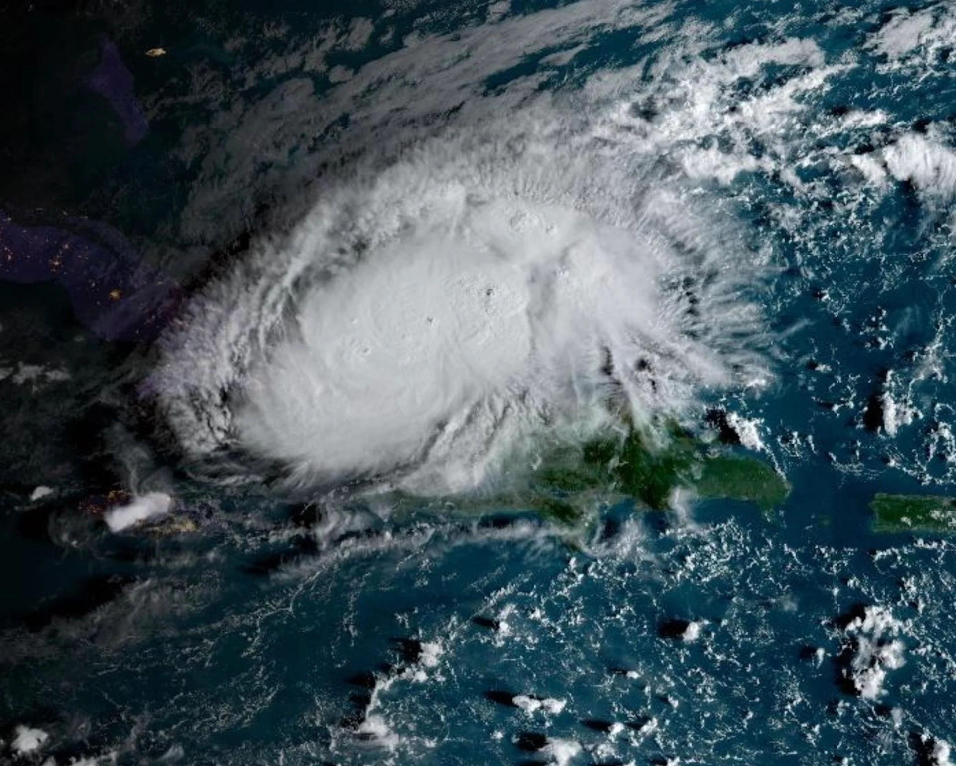 Hurricane Oscar takes aim at Cuba with flooding rains and winds - The ...