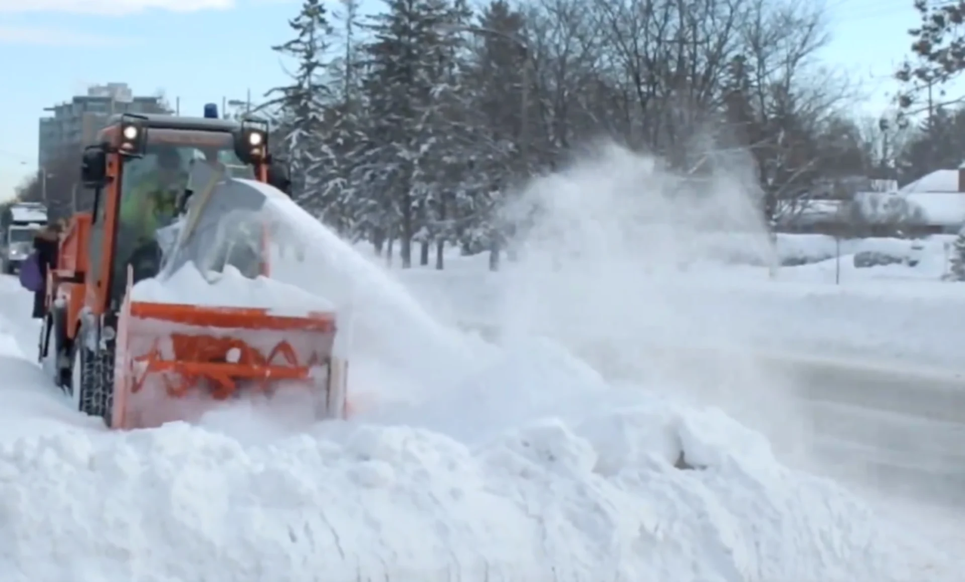 Towering snow piles could get higher as more snow targets Ottawa ...