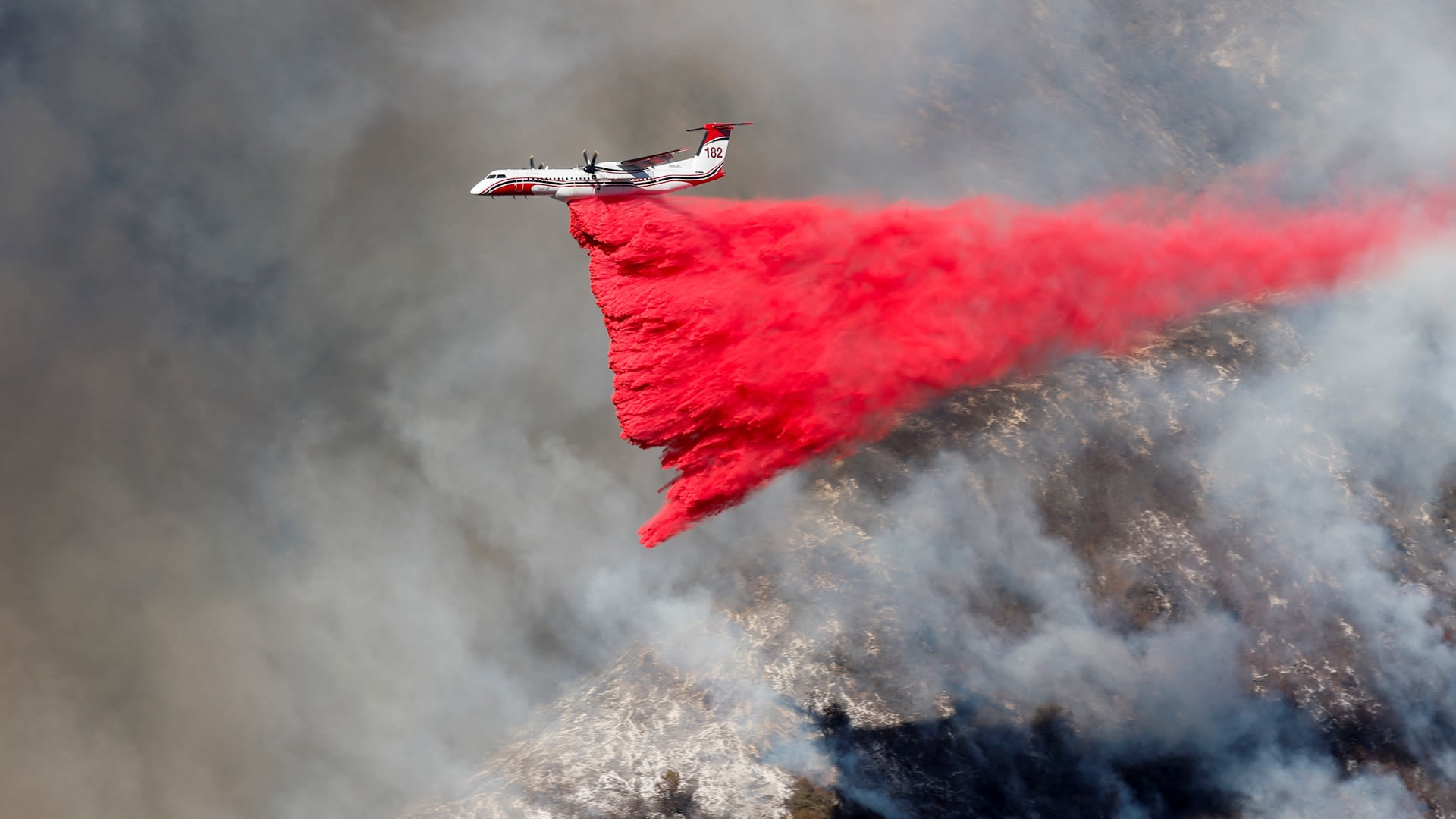 California wildfire containment numbers rise as winds become issue ...