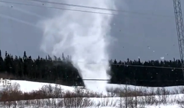 Near-perfect snow devil touches down in Quebec - The Weather Network