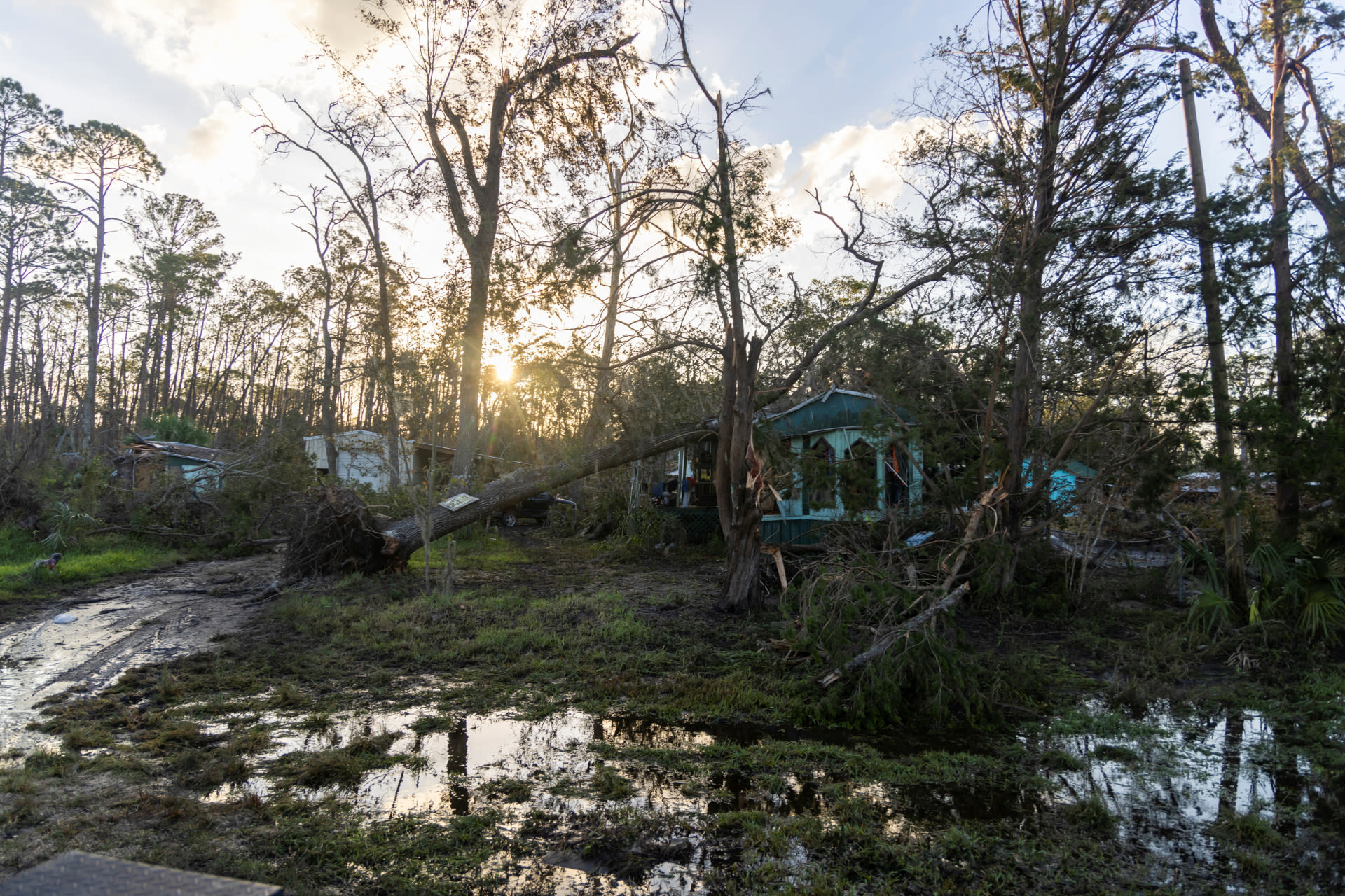 US southeast faces daunting task cleaning up from Helene; death toll ...
