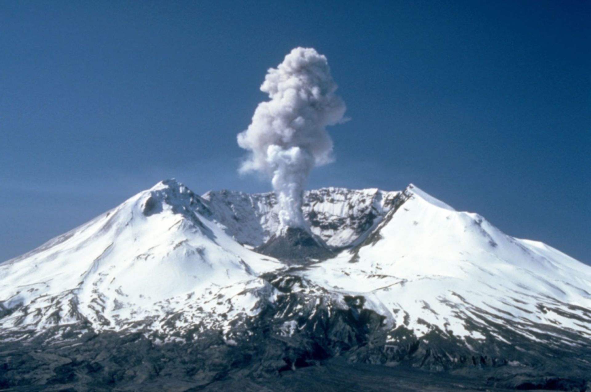 Mount St. Helens eruption caused the worst landslide in world history ...